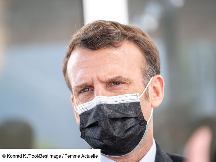 PHOTO - Emmanuel Macron apporte son soutien aux enseignants sur ...