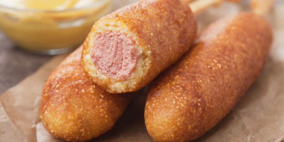 Corn dog facile et rapide : découvrez les recettes de cuisine de Femme ...