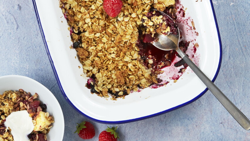 Crumble aux pommes et aux fruits rouges facile et rapide : découvrez ...