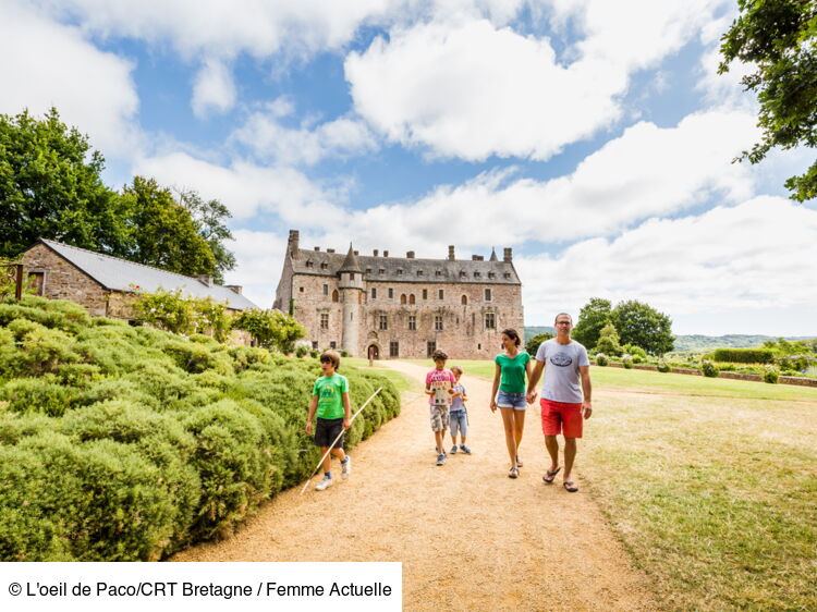 Voyage en Bretagne nord : 19 lieux incontournables à découvrir : Femme ...