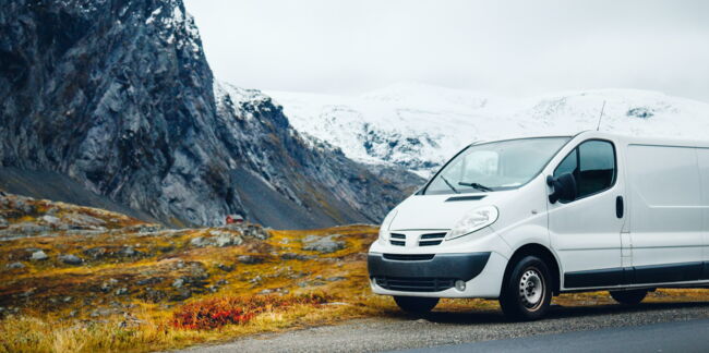 Nos super astuces pour partir en vacances en van sereinement : Femme ...