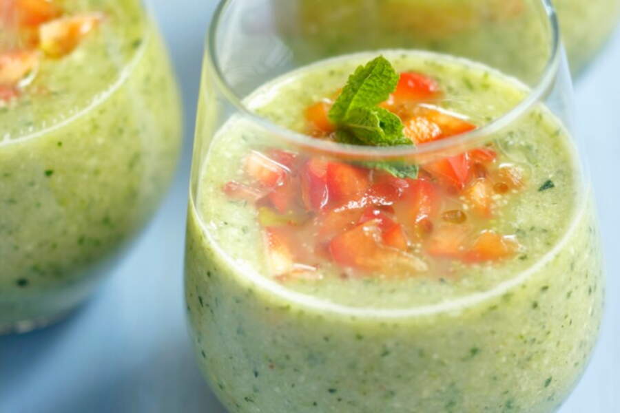 Soupe froide : nos 10 recettes minceur préférées - Femme Actuelle