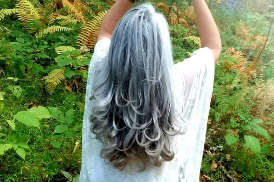 25 inspirations pour passer aux cheveux gris. - Femme Actuelle