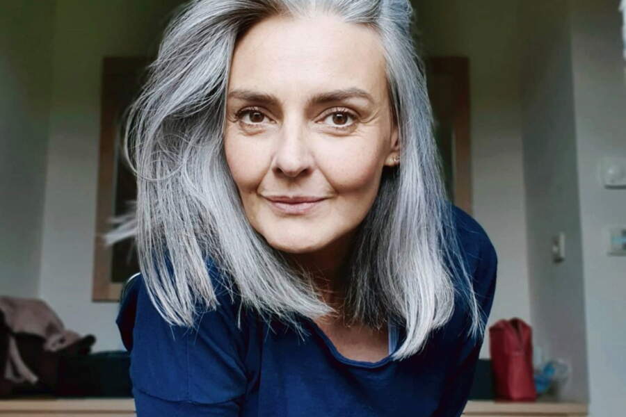 25 inspirations pour passer aux cheveux gris. - Femme Actuelle