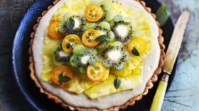 Tarte couronne aux fruits rouges et crème à la pistache facile et ...