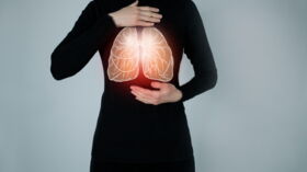 Pleurésie : causes, symptômes et traitements : Femme Actuelle Le MAG