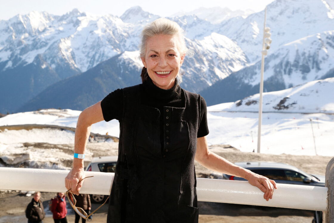 Lio : métamorphosée avec les cheveux totalement blancs pour la première ...