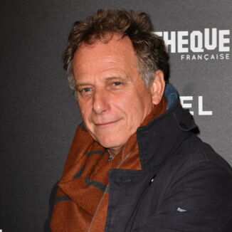 Bisexuel, l’acteur Charles Berling revient sur les raisons qui l’ont ...