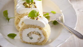 Biscuit roulé à la confiture de fruits rouges facile rapide : découvrez ...