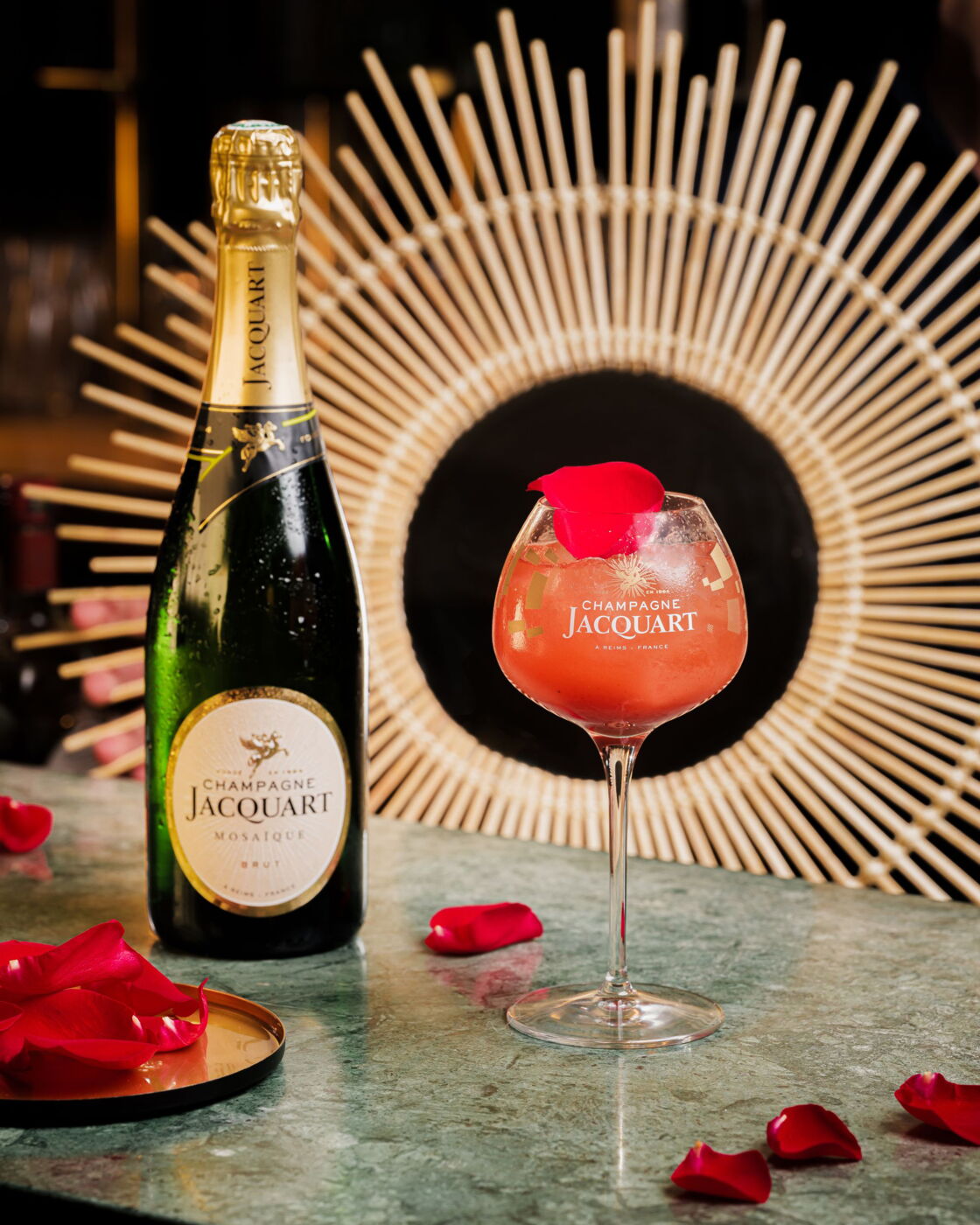 Cocktails au champagne et recette apéritives faciles : 6 idées VRAIMENT ...