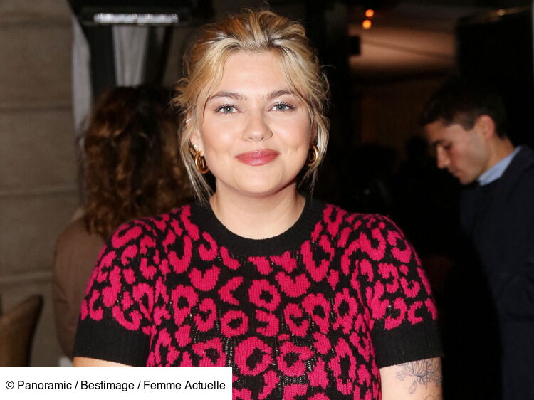 Louane canon : ventre dévoilé en jean taille basse et top court vintage ...