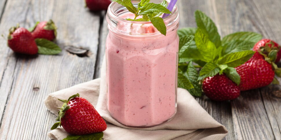 Milkshake à la fraise facile et rapide : découvrez les recettes de ...