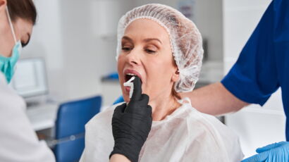 Ulcères variqueux : causes, symptômes, complications, traitement ...