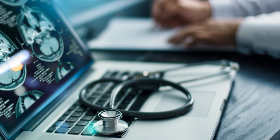 Syndrome de Löfgren : symptômes, diagnostic, sarcoïdose, traitement ...