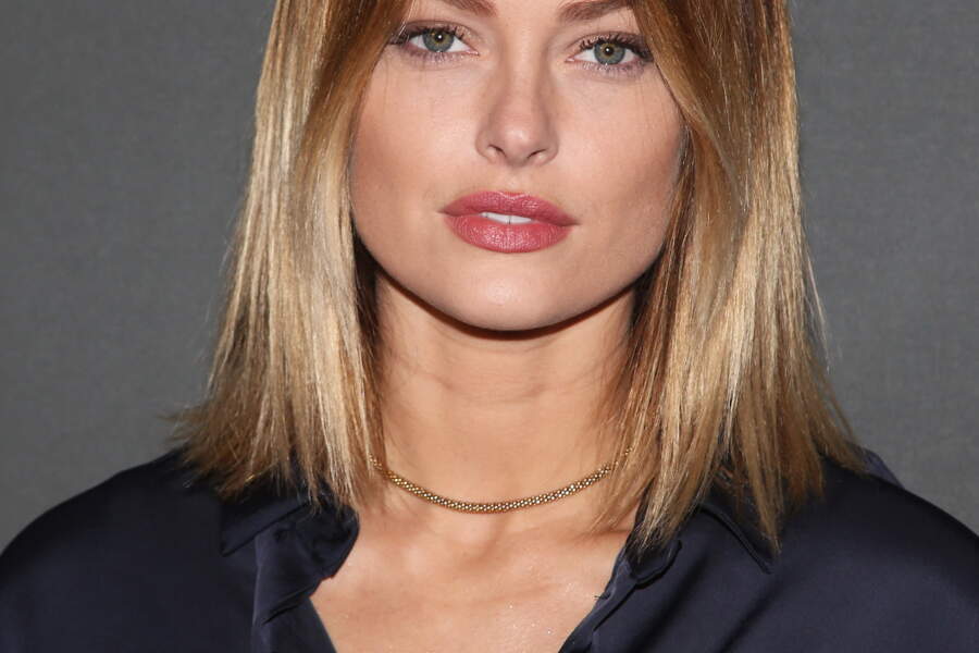 Frange rideau longue : 20 idées de coiffures tendance pour l'adopter ...