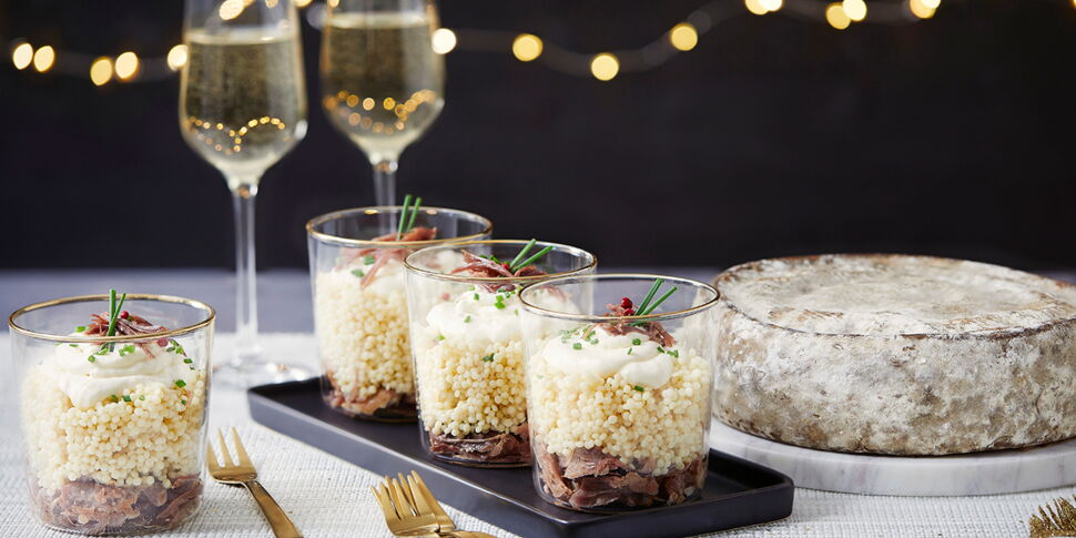Verrine de confit de canard, perle Alpina, Tomme gourmande à la truffe ...