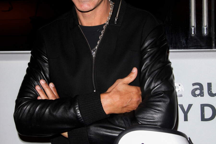 Affaire Jean-Luc Lahaye : retour sur les faits (PHOTOS) - Femme Actuelle