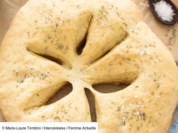 Fougasse au thym facile et rapide : découvrez les recettes de cuisine ...