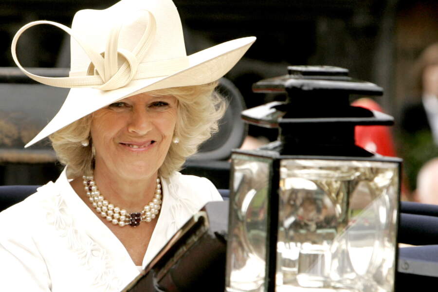 Camilla Parker Bowles reine consort d'Angleterre : découvrez son ...