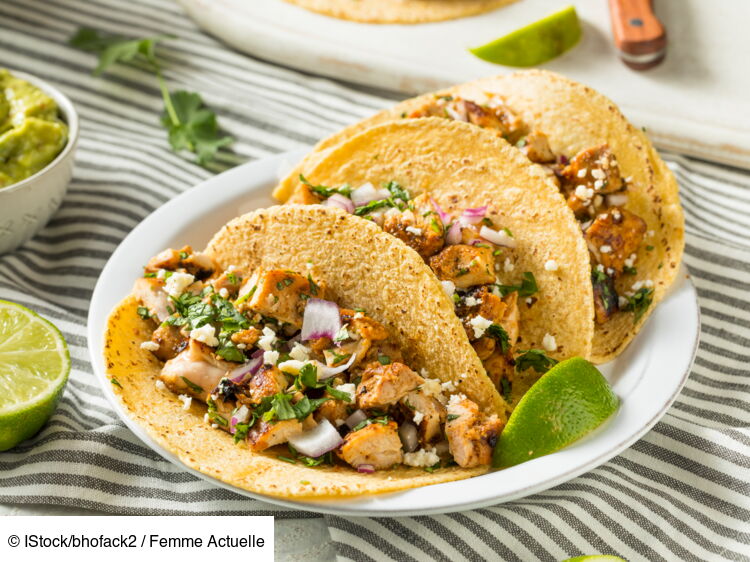 Les tacos de poulet croustillant de Cyril Lignac : la recette expliquée ...