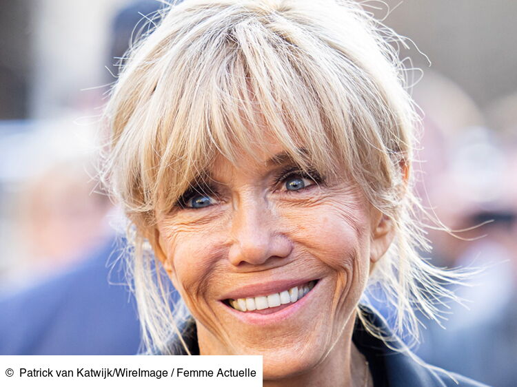 Brigitte Macron à couper le souffle en veste en cuir bleu, jean skinny ...