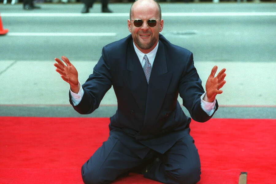 Bruce Willis : son évolution physique en 50 images (PHOTOS) - Femme ...