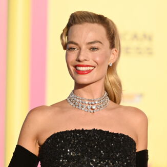 Margot Robbie surprend par sa maîtrise de la langue des signes et ...