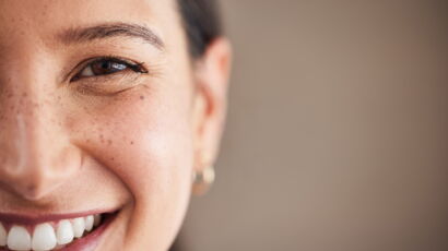 Taches brunes : les bons gestes à adopter le matin pour les atténuer ...