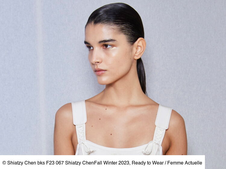 Comment bien se plaquer les cheveux rapidement ? L’astuce toute simple ...