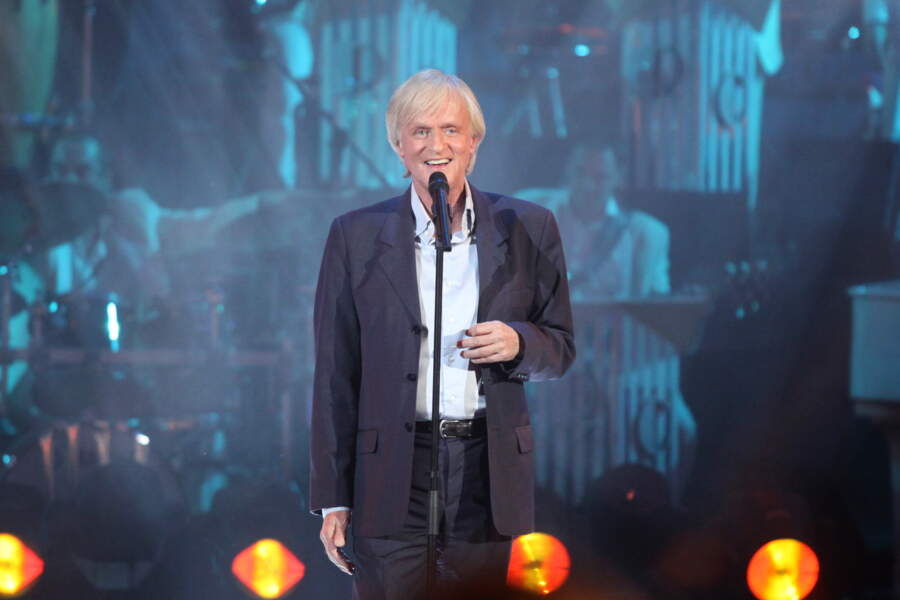 Dave a 80 ans : retour en images sur son évolution physique - Femme ...