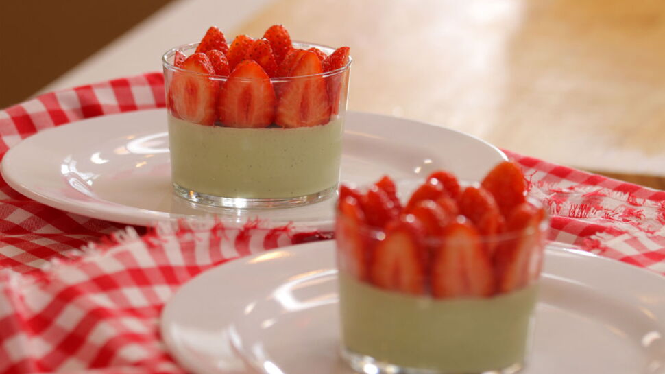 Panna cotta matcha-fraise rapide : découvrez les recettes de cuisine de ...