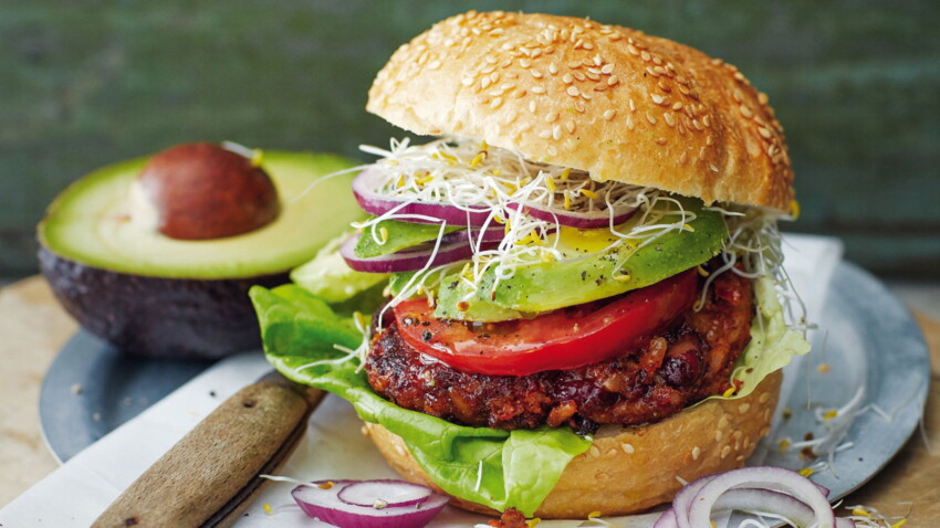 Burger vegan de haricots rouges au piment facile : découvrez les ...