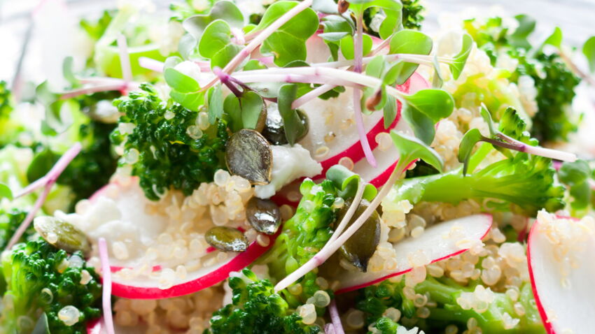 Salade de brocolis, radis et feta facile et rapide : découvrez les ...