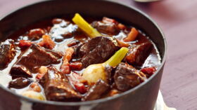 Daube de bœuf à la provençale facile : découvrez les recettes de ...