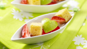 Brochettes de fruits au barbecue facile et rapide : découvrez les ...