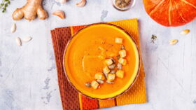 Soupe butternut et poireaux facile et rapide : découvrez les recettes ...