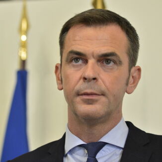 Punaises de lit : les astuces d’Olivier Véran pour les éviter : Femme ...