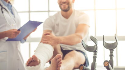 Ulcères variqueux : causes, symptômes, complications, traitement ...