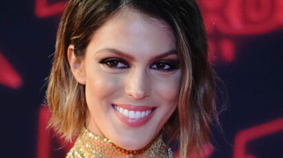Iris Mittenaere à couper le souffle : elle fait sensation dans une robe longue et transparente ...