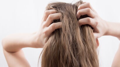 Acné et boutons des fesses : comment s’en débarrasser ? : Femme ...