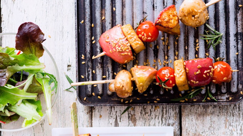 Brochettes de tofu aux pommes et champignons facile et rapide ...