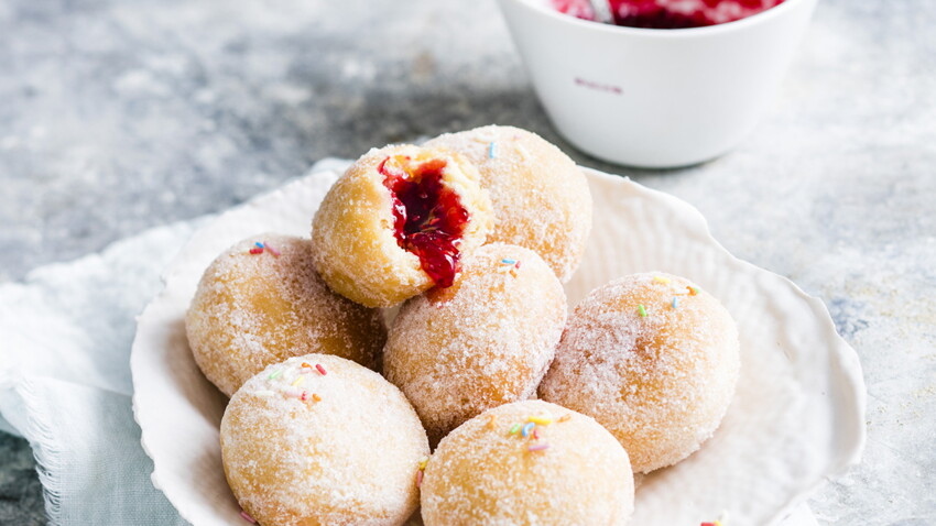 Beignets à la confiture de fruits rouges facile et rapide : découvrez ...
