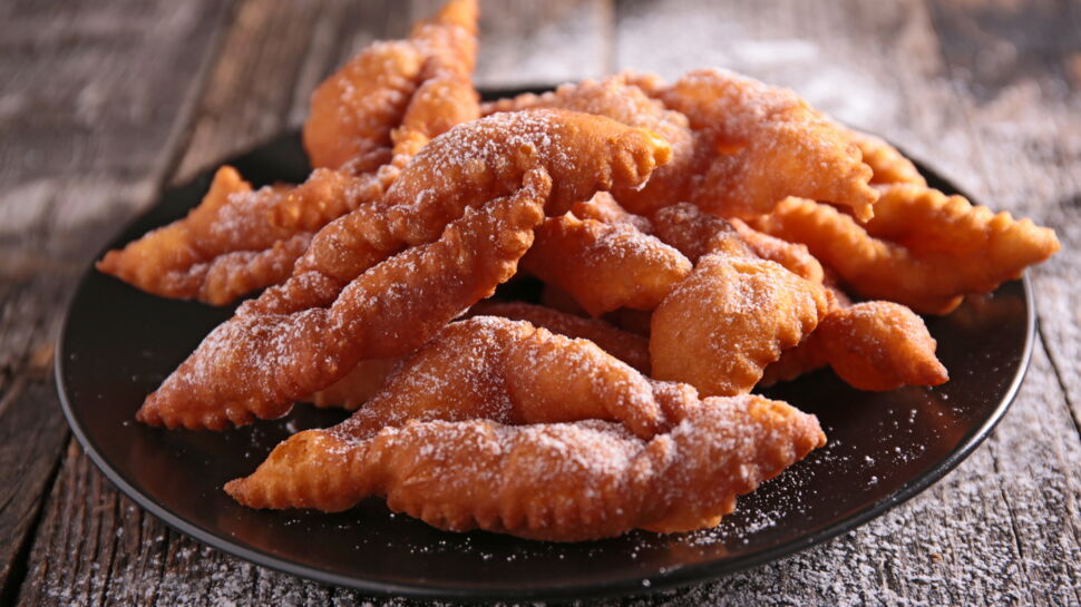 Bugnes rapide : découvrez les recettes de cuisine de Femme Actuelle Le MAG