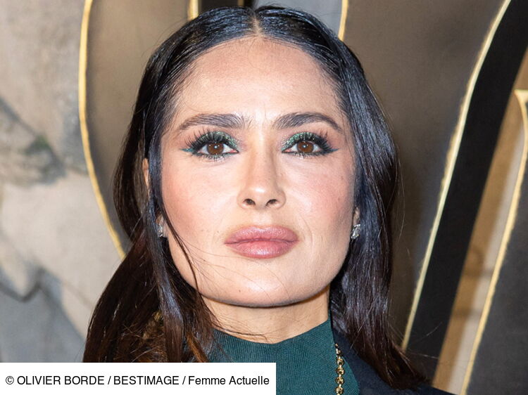 Salma Hayek à tomber en robe moulante verte au décolleté transparent et ...