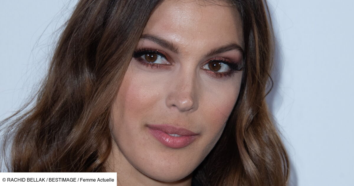Iris Mittenaere sensationnelle en maillot de bain lacé et chemise ...
