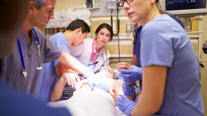Hypovolémie : causes, symptômes, diagnostic, traitement : Femme ...