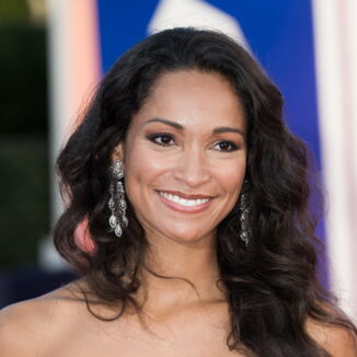 Sur un petit nuage, Cindy Fabre se confie sur son mariage "digne d’une ...