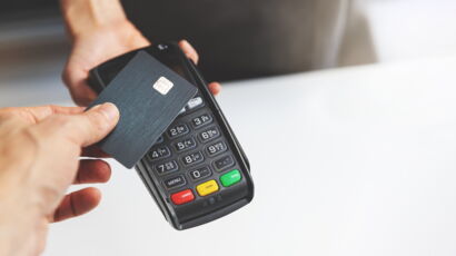 Lydia : comment fonctionne l'application de paiement mobile ? : Femme ...