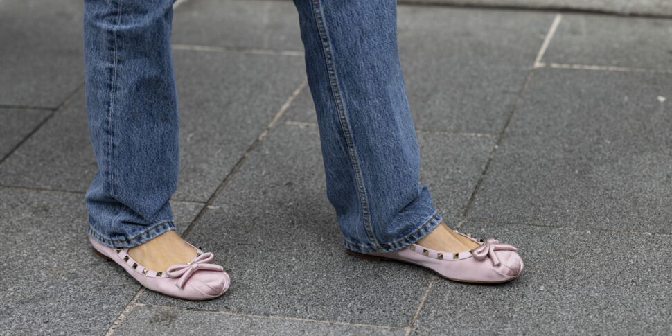 Ballerines à brides, à strass… Voici comment adopter cette chaussure ...