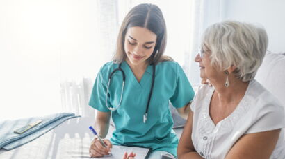 Rhinomaxil : les précautions à prendre avec ce spray nasal à base de ...